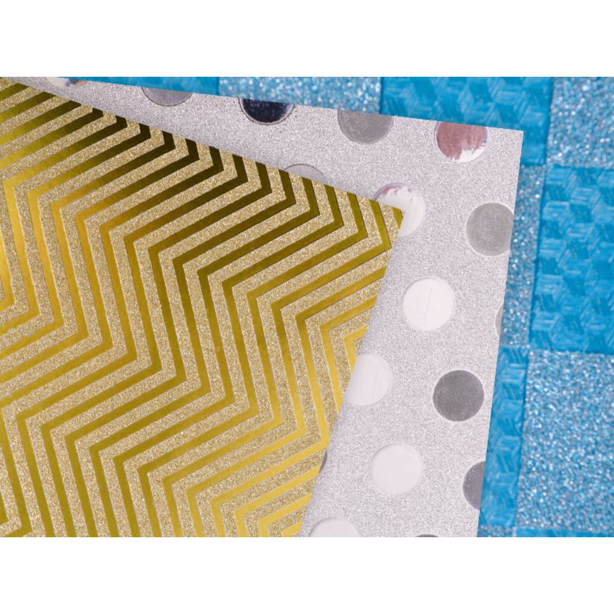 PAPIR GLITER SAMOLJ.A4 LINIJE SV.ZLATNA | Knjižara Kultura